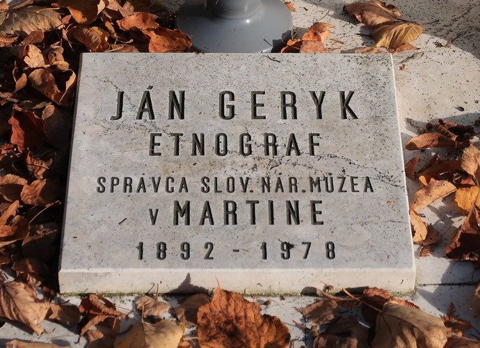 UMIESTNENIE NÁHROBNÍKA